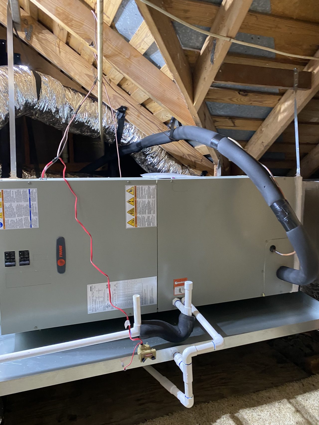 4 ton split cooling XR14 with 4-ton air handler TEM6 TRANE. Oak Point ...